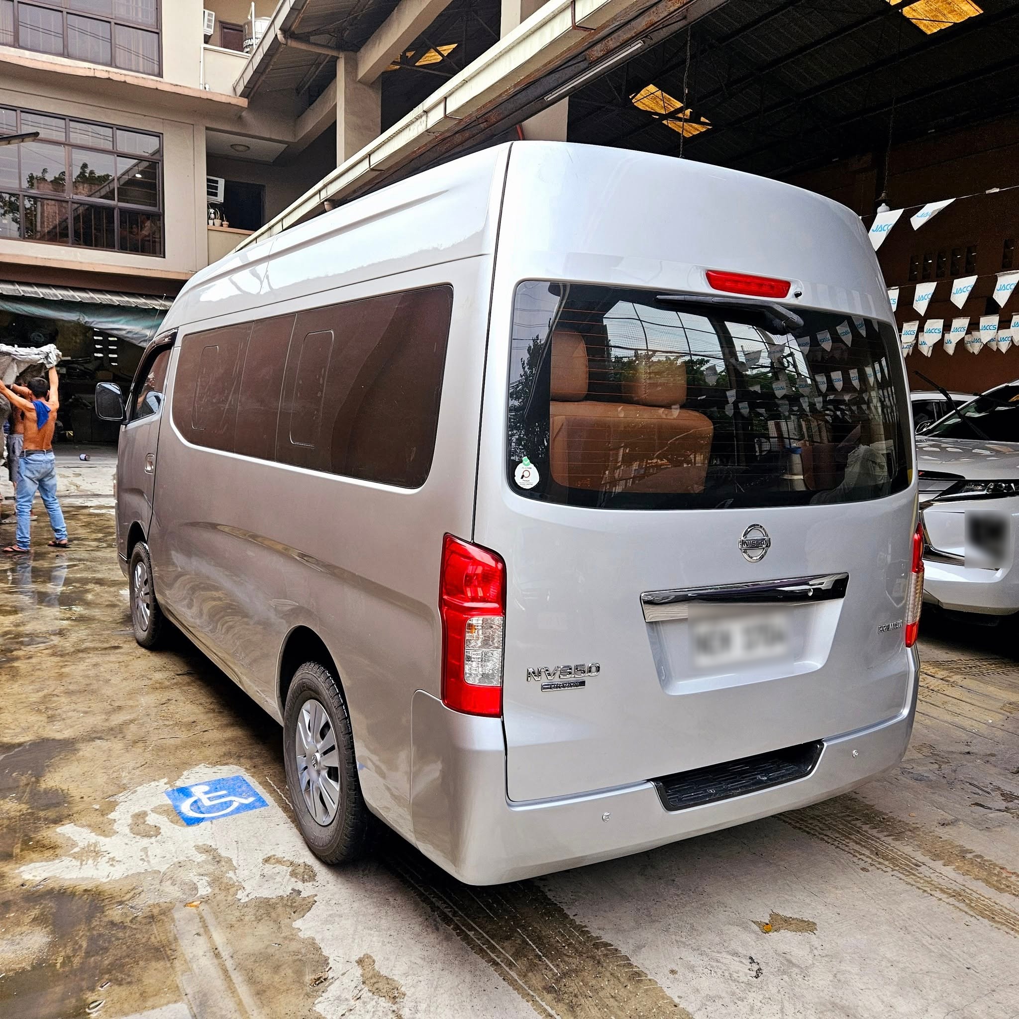 2018 Nissan NV350 Urvan Premium | Start N' Go